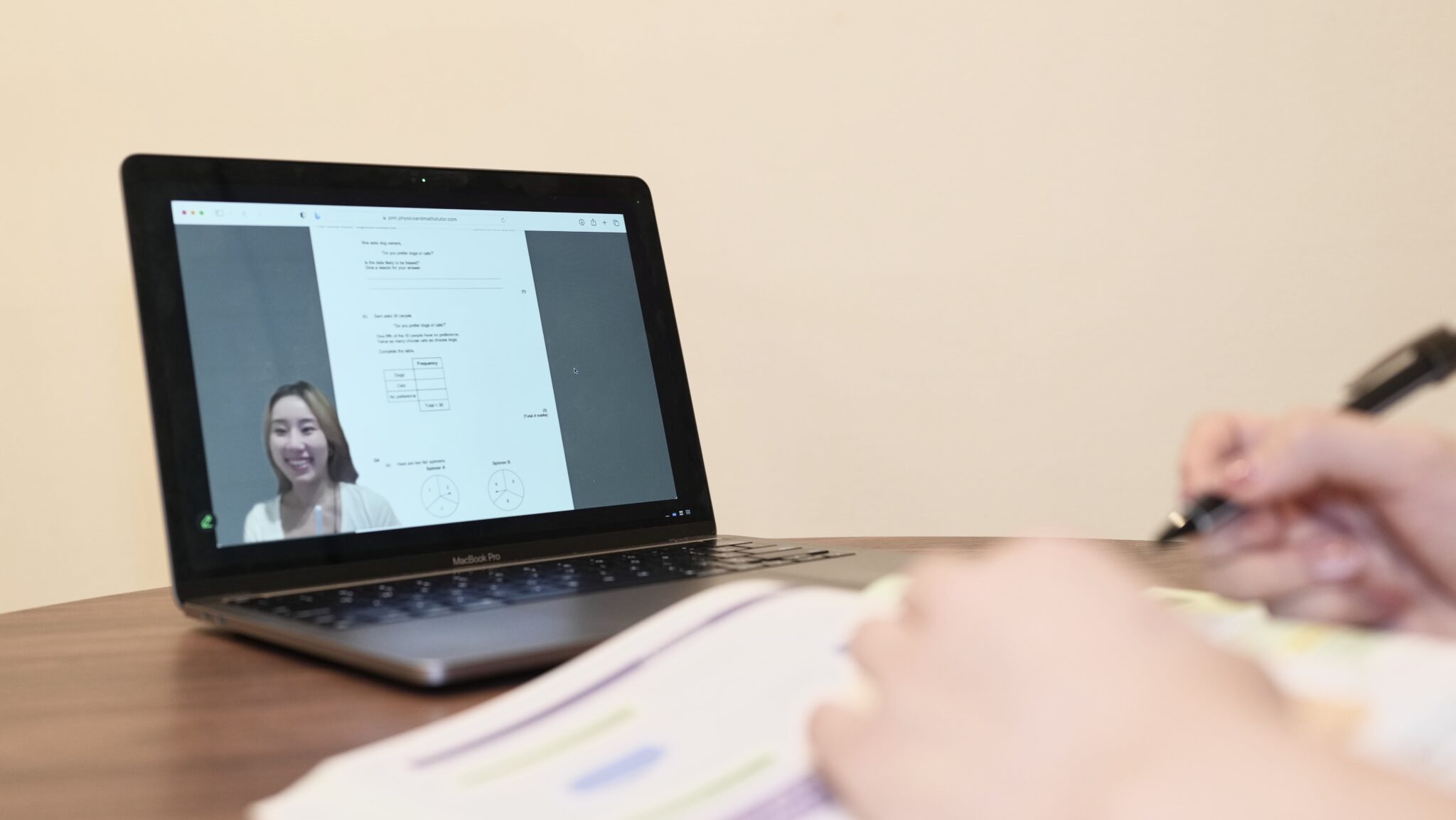 【GCSE/IGCSE, A-level, IB, IELTS, 英語】家庭教師 | Moi Education